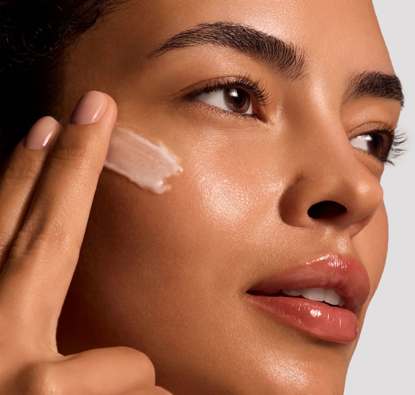 Reparative Moisture Emulsion 50g by IS Clinical | The Clinic Online